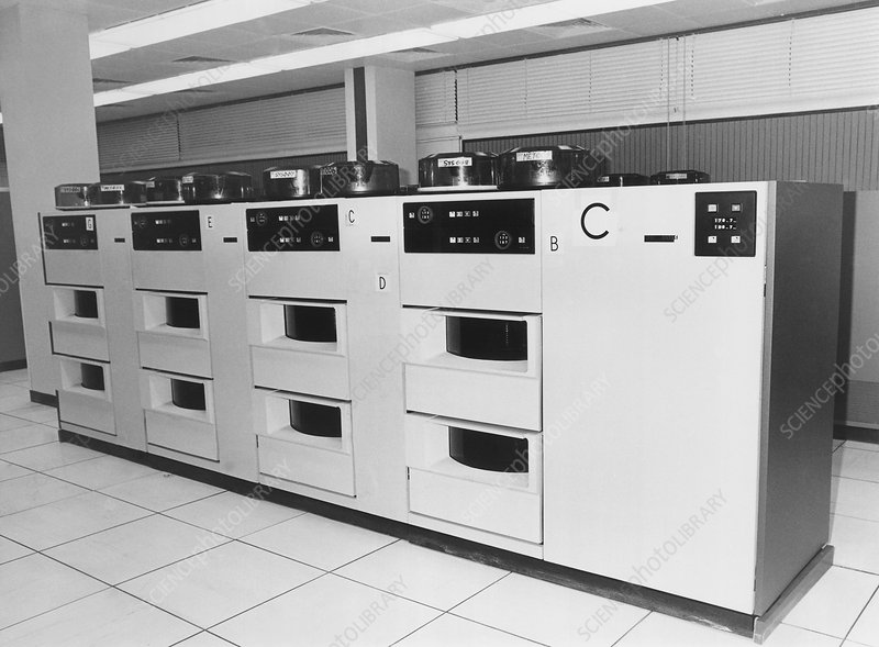 IBM 3330 – C.E.I.S.